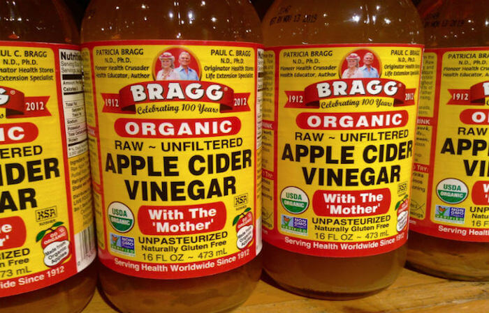 Dit is waarom je appelcider azijn moet drinken voor het slapengaan