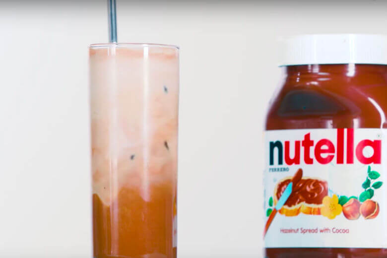 Deze Nutella-ijskoffie is echt overheerlijk en heel simpel om te maken ...