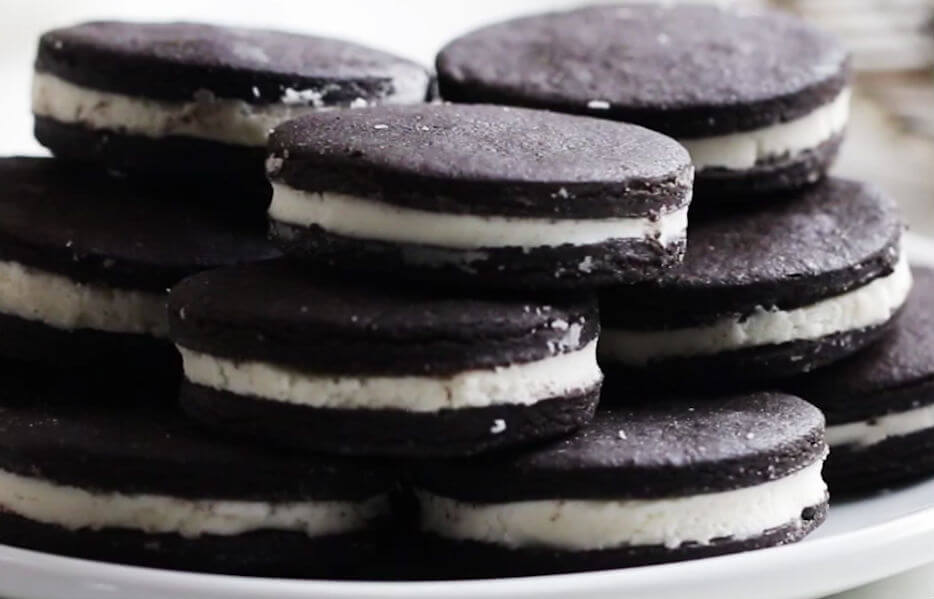 Gek op Oreo’s? Zo maak je het heerlijke koekje zelf