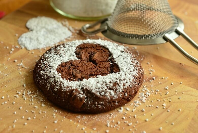 Wie gek is op chocolade moet deze chocoladekoekjes met pindakaas echt ...