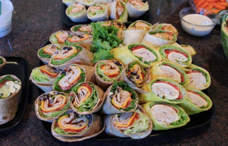 Heerlijke zomerse wraps met meloen, parmaham en pijnboompitten maak je zo!