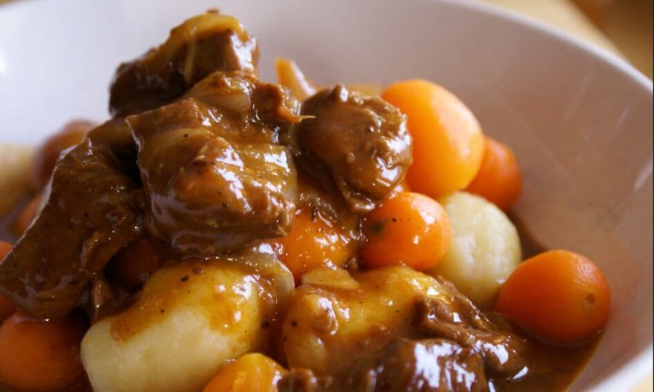 Stoofvlees garen: met deze slimme tip is het vlees veel sneller gaar