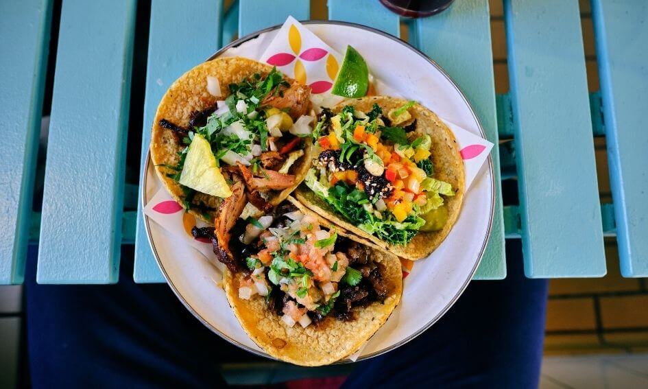 Lief! Dochter redt de tacotruck van haar vader door een tweet