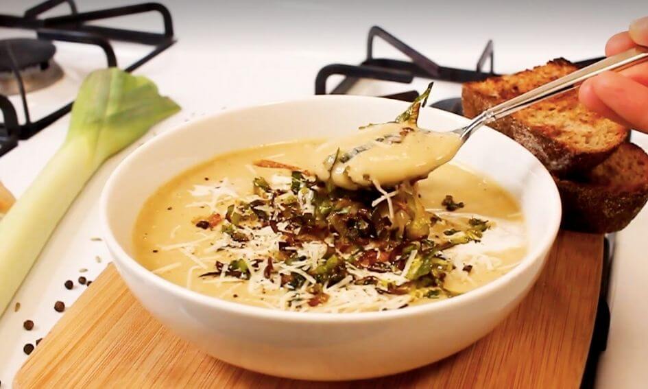 Recept: romige prei-aardappelsoep met ansjovis