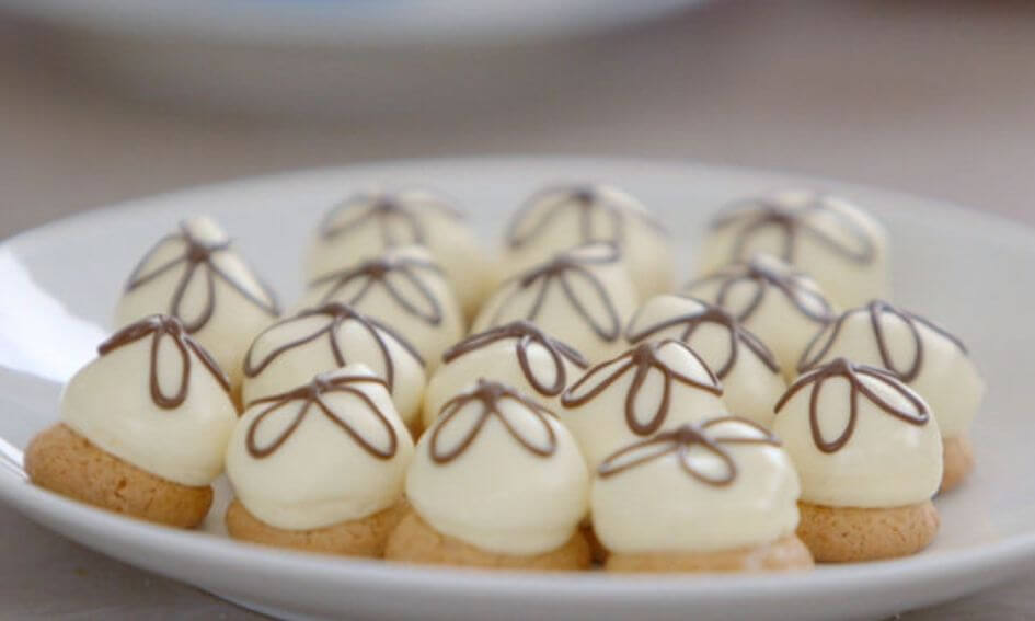 Recept: zo maak je de petite crème bitterkoekjes uit Heel Holland Bakt ...