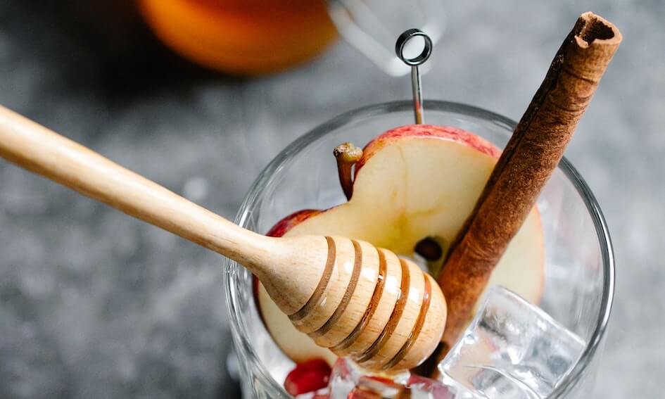 Recept: kruidige appelcider met rum is het ultieme najaarsdrankje