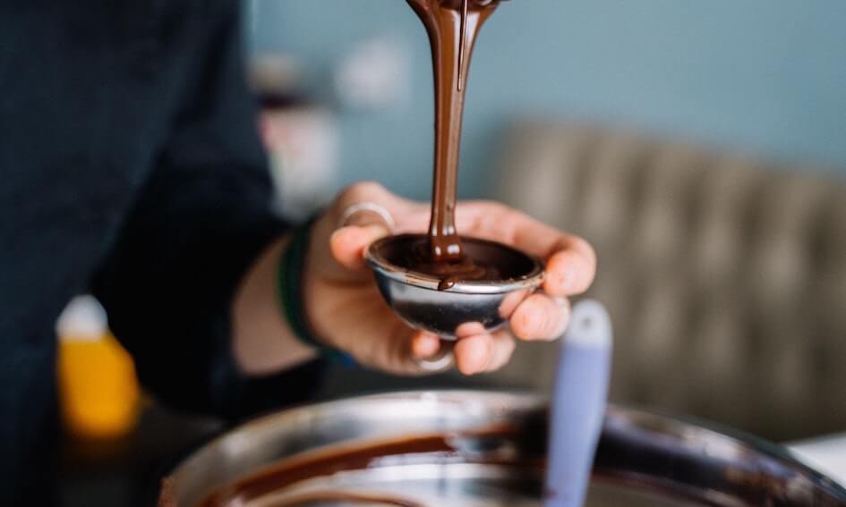 Waarom heet het eigenlijk een 'bain-marie'?