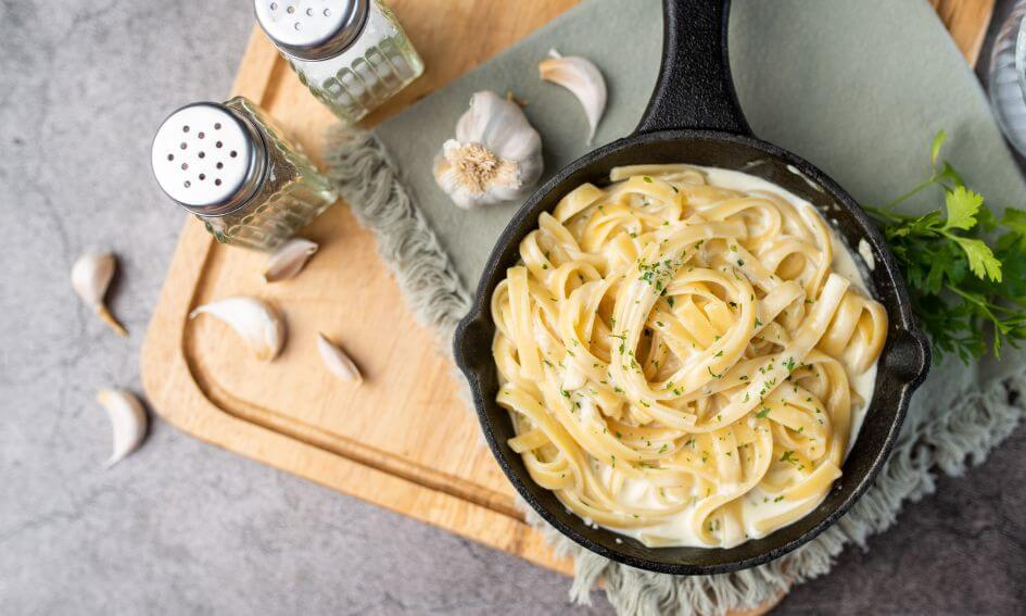 Recept: romige pasta met knoflook en Parmezaanse kaas