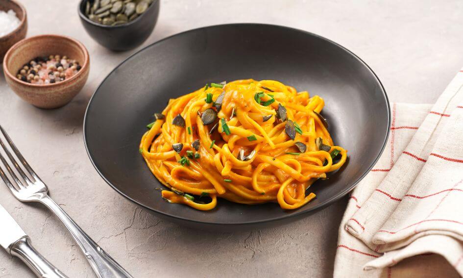 Heerlijk herfstrecept: pompoen alfredo pasta