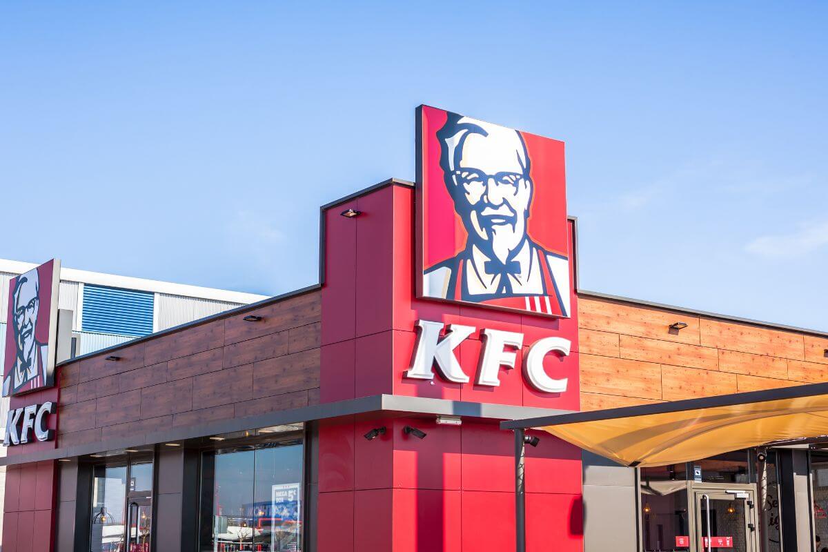 Nachtbrakers opgelet: eerste 'Nacht KFC' opent haar deuren