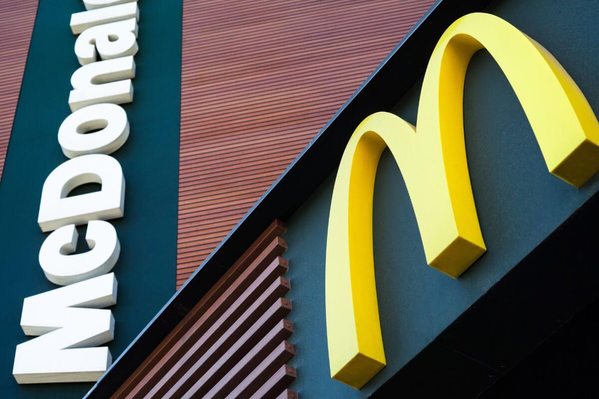 OMG: McDonald’s verkoopt vanaf volgende week hun iconische fritessaus ...